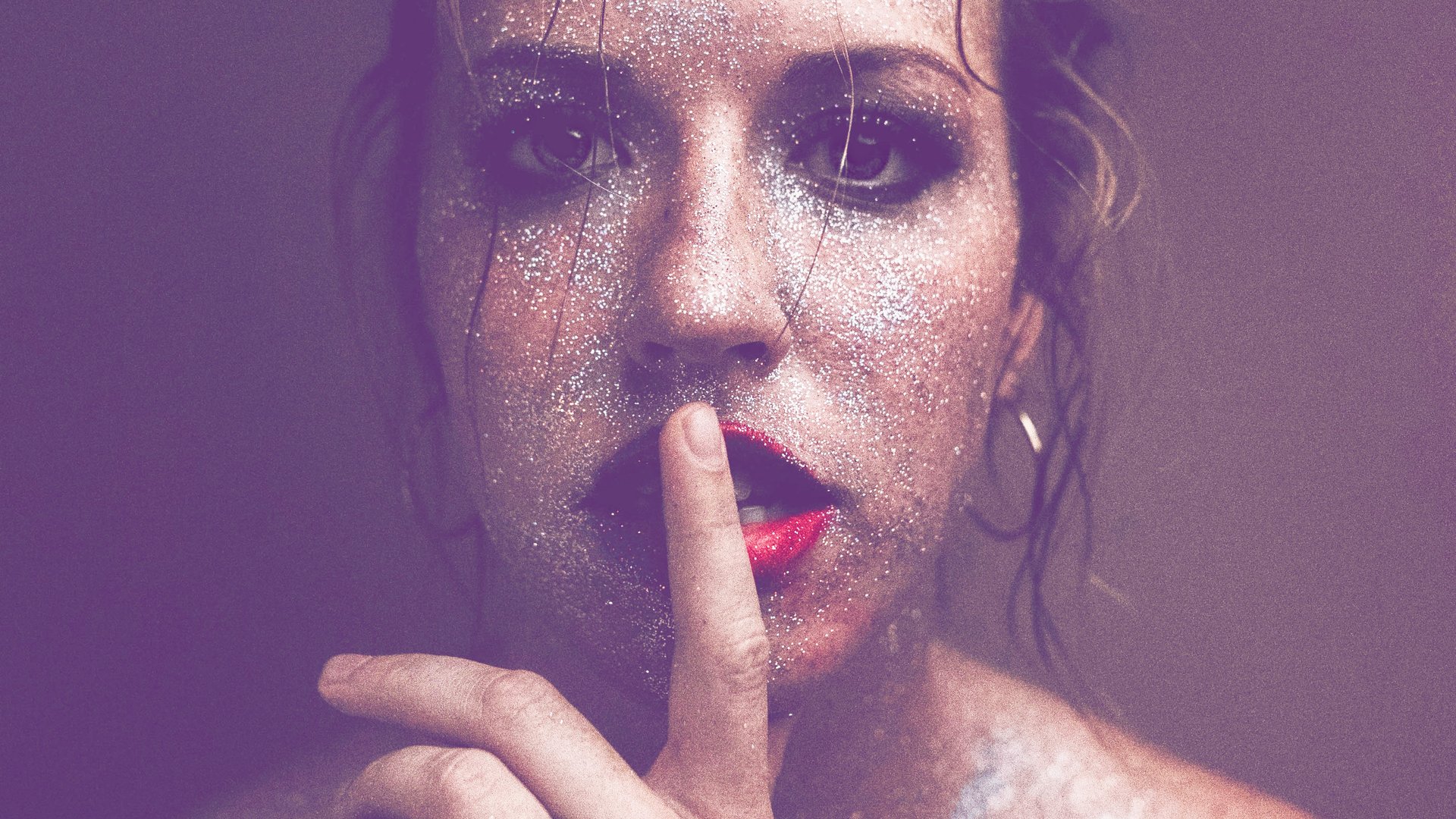 Self-Gaslighting: 3 Anzeichen, dass du dich selbst manipulierst