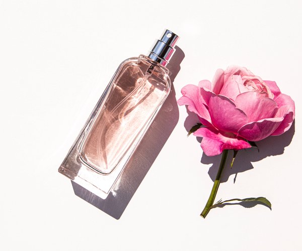 Venushügel-Tattoos: 7 aufregende Beispiele für die intime Tätowierung