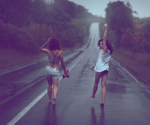 Venushügel-Tattoos: 7 aufregende Beispiele für die intime Tätowierung