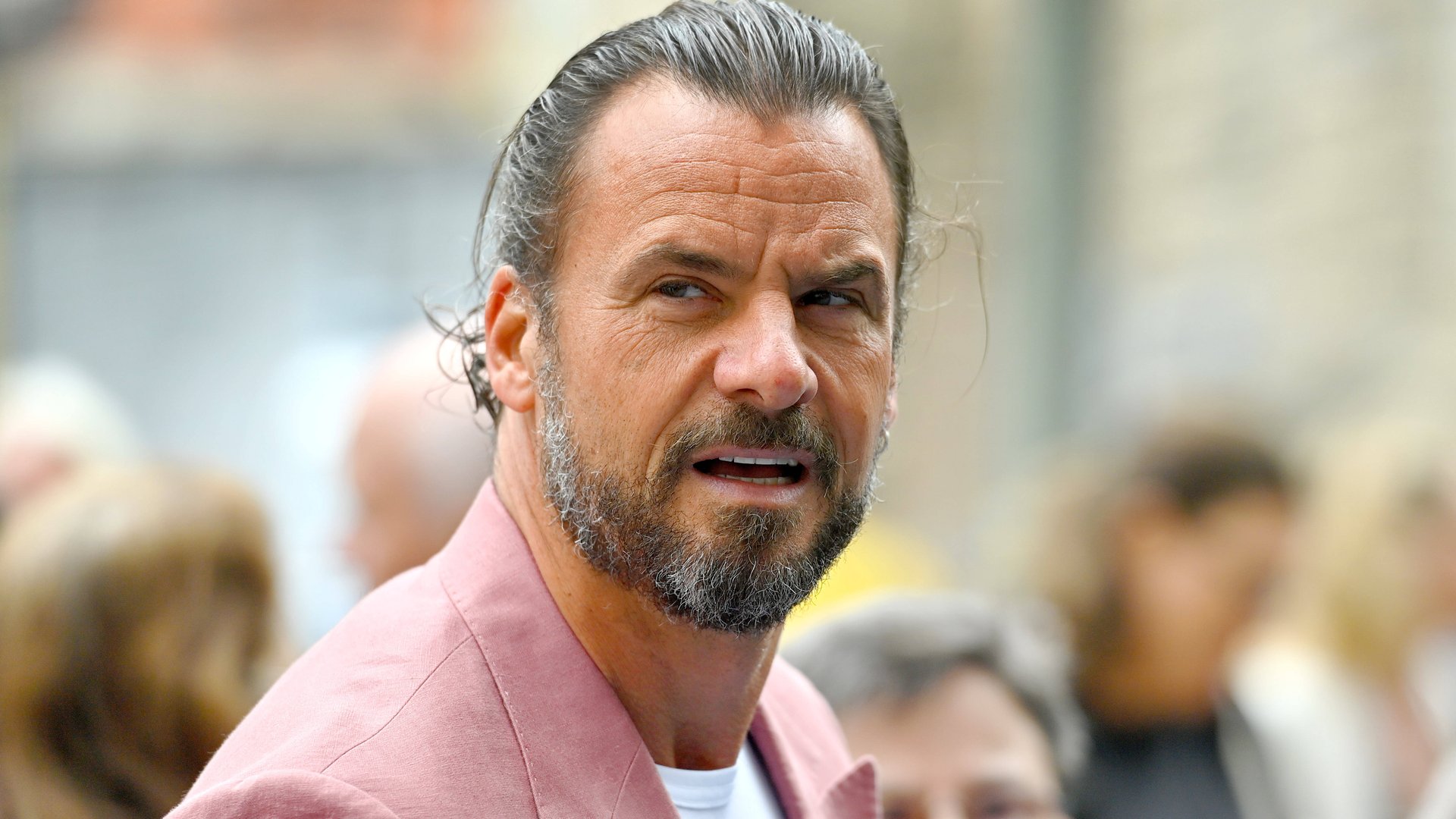 Stephan Luca Ehefrau: Wer ist die Frau an der Seite des Schauspielers?