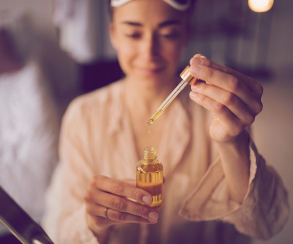 Venushügel-Tattoos: 7 aufregende Beispiele für die intime Tätowierung