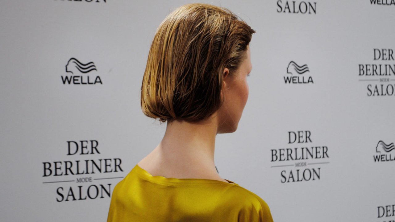 Fake-Bob: So stylst du lange Haare „Faux“-kurz!