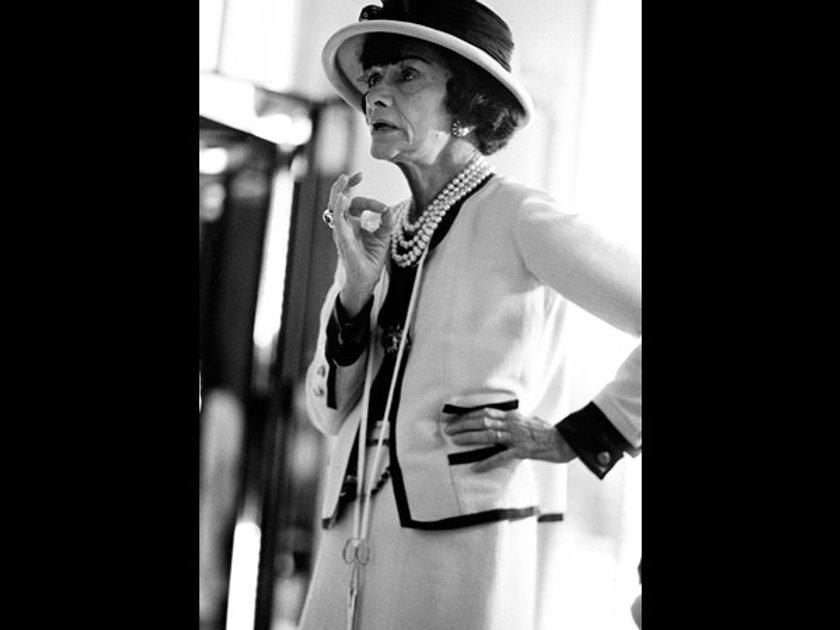 Coco Chanel: Eine Reise durch das Leben der Modeikone