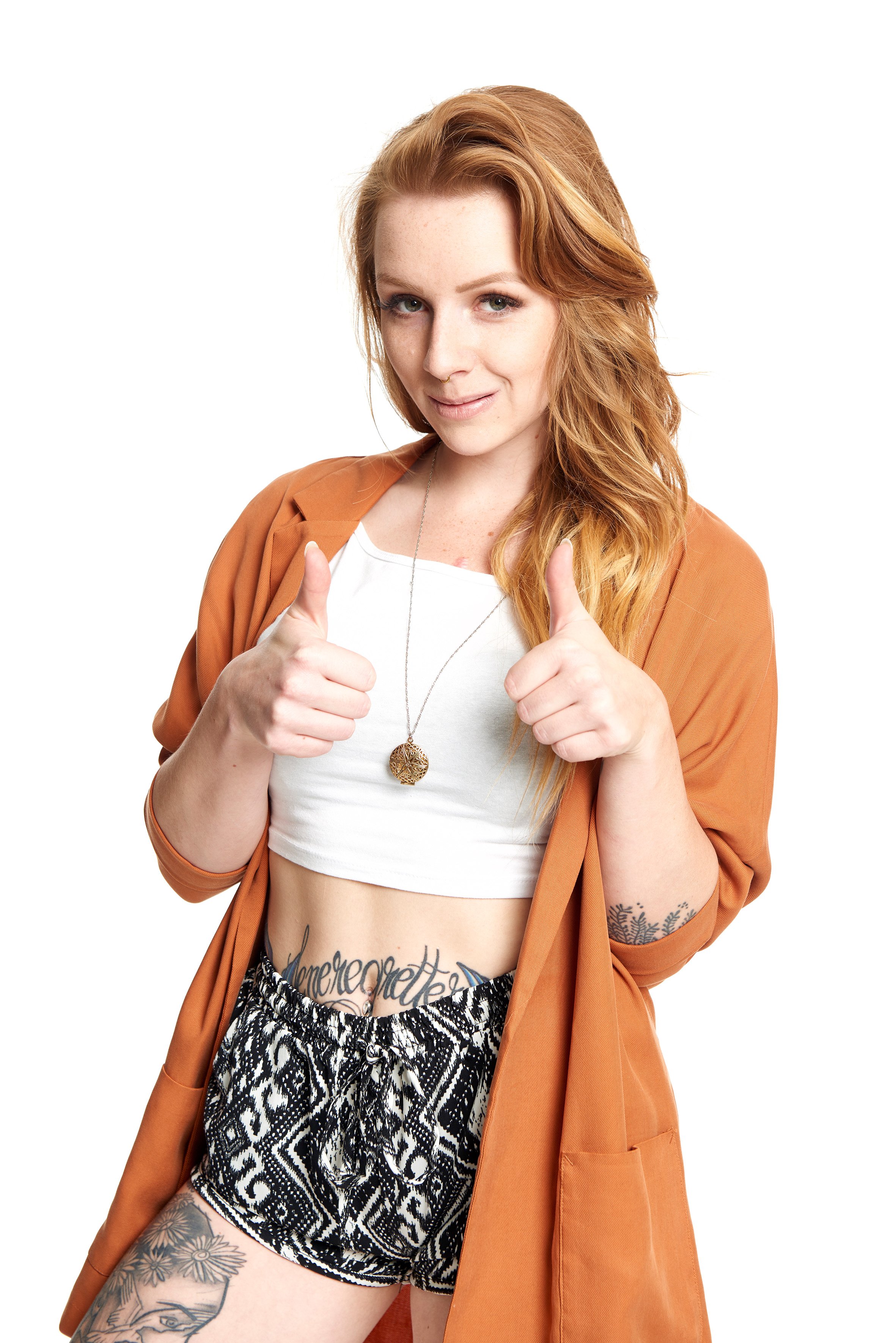 BTN-Emmi zeigt sich nackt | desired.de