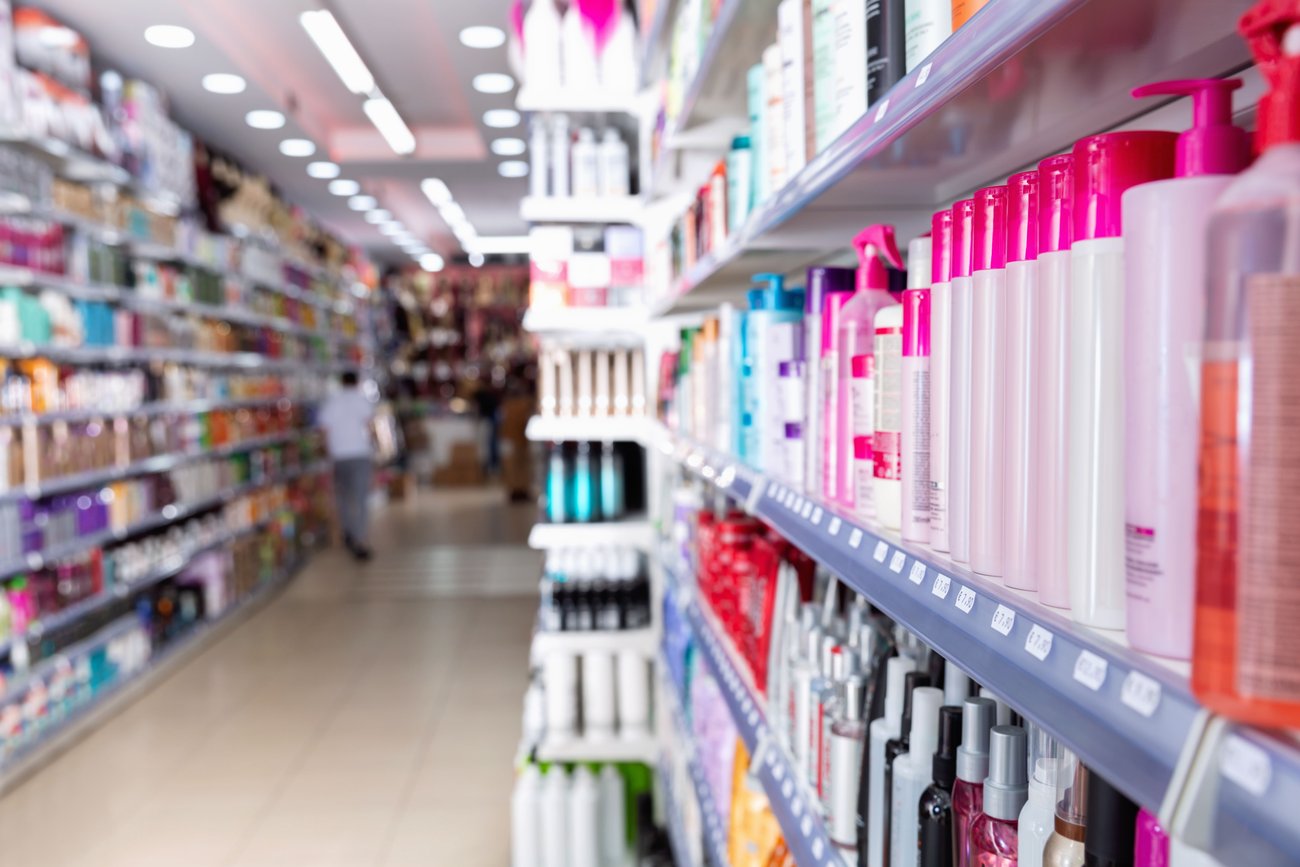 Shampoo mit Silikon: Ist es wirklich so schlecht für deine Haare?