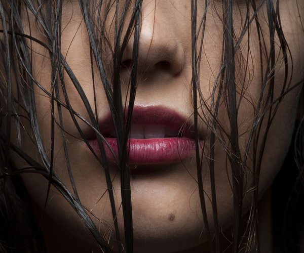 Shampoo mit Silikon: Ist es wirklich so schlecht für deine Haare?