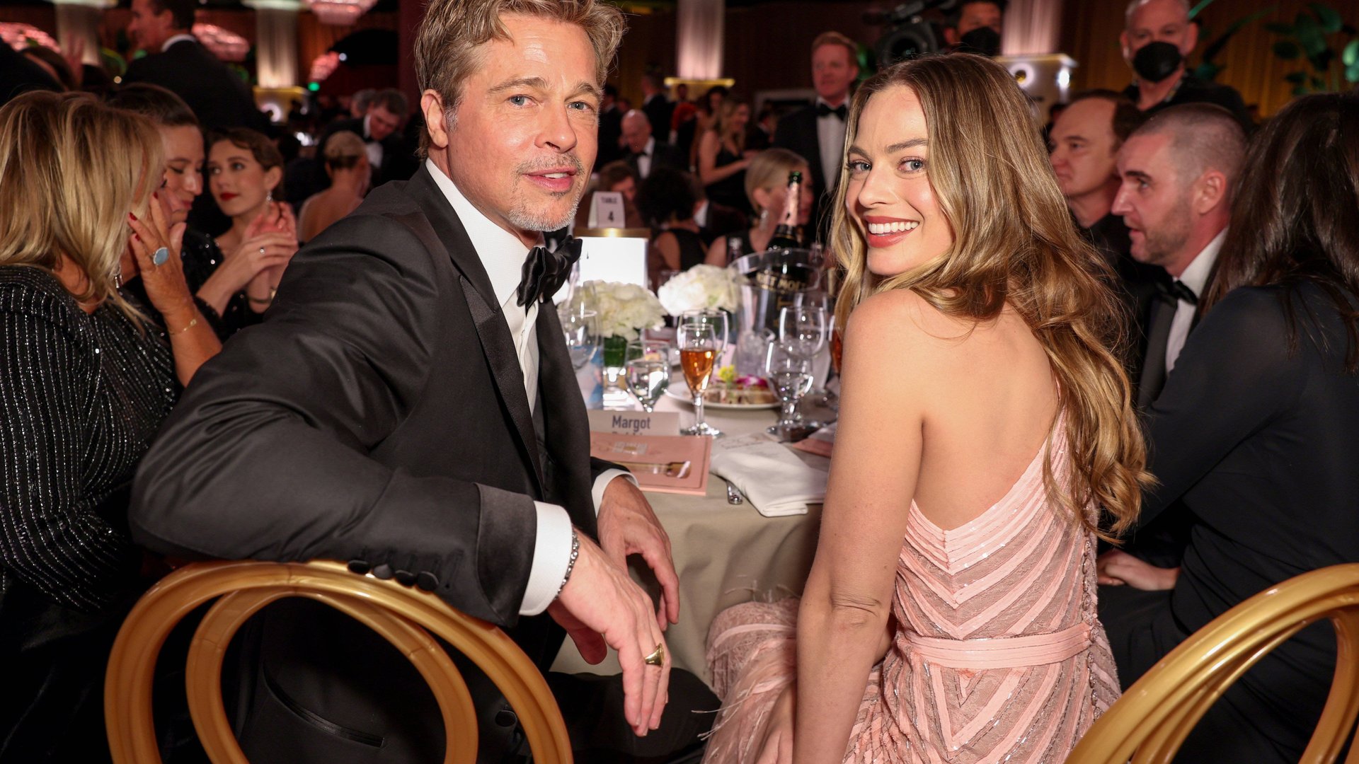 Margot Robbie & Brad Pitt: Dieses wilde Epos über die Anfänge von ...