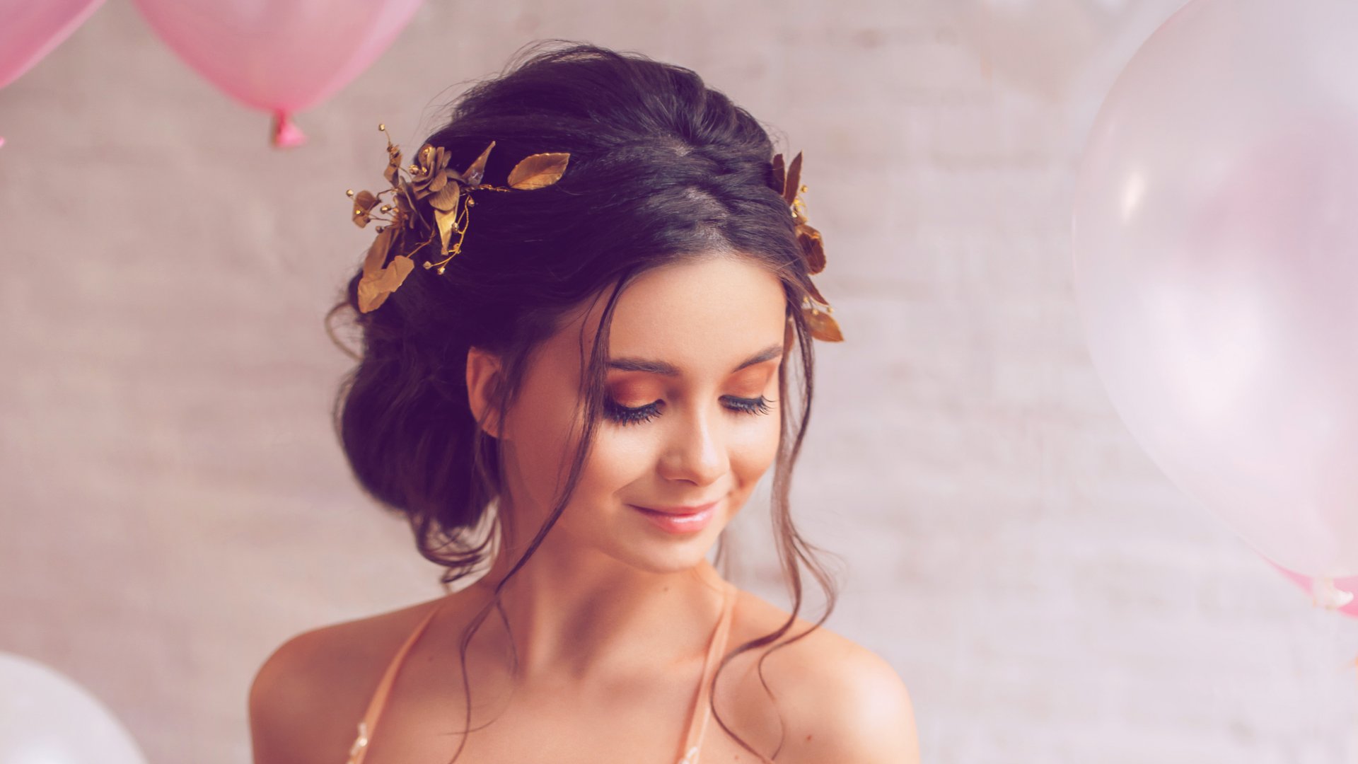 Die 17 schönsten Ballfrisuren für lange Haare