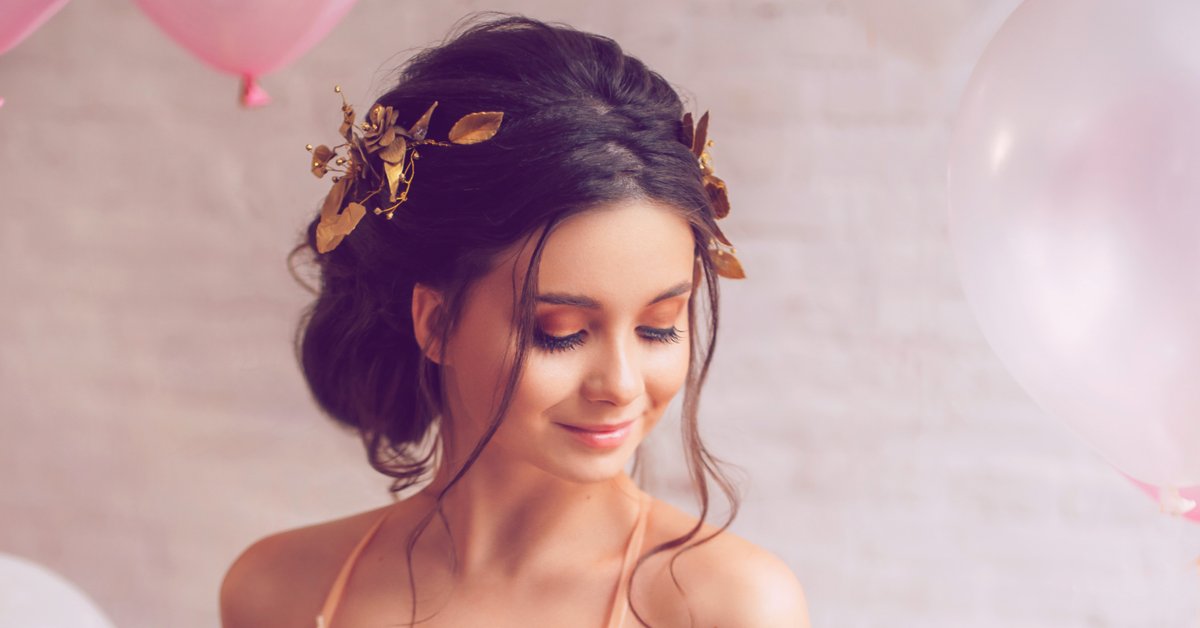 Die 17 schönsten Ballfrisuren für lange Haare
