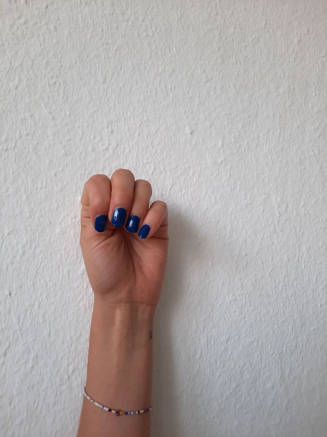 Handzeichen für Hilfe: Das „Signal for help“ musst du kennen