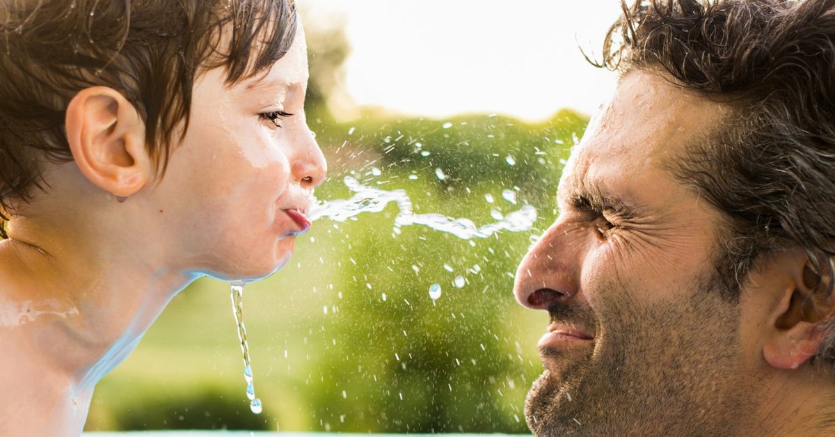 Flachwitz-Challenge: 33 Witze für deine Party-Wasserschlacht