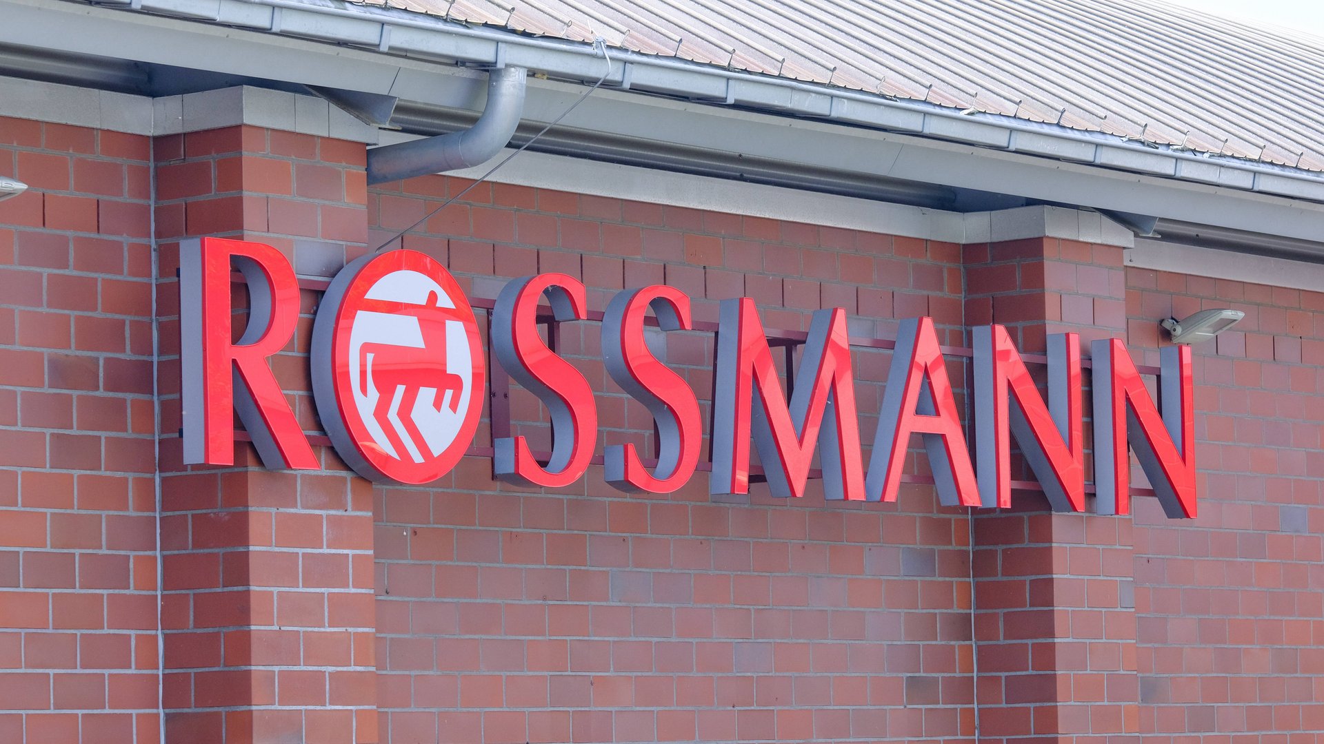 Diesen 2 Euro Lipliner von Rossmann tragen in diesem Sommer alle
