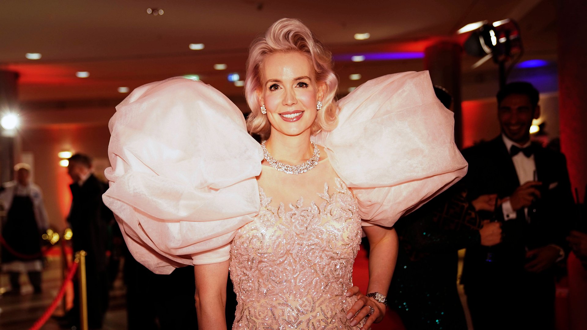 Ira Wolff: Wer ist der Freund der Kölner Wahrsagerin?