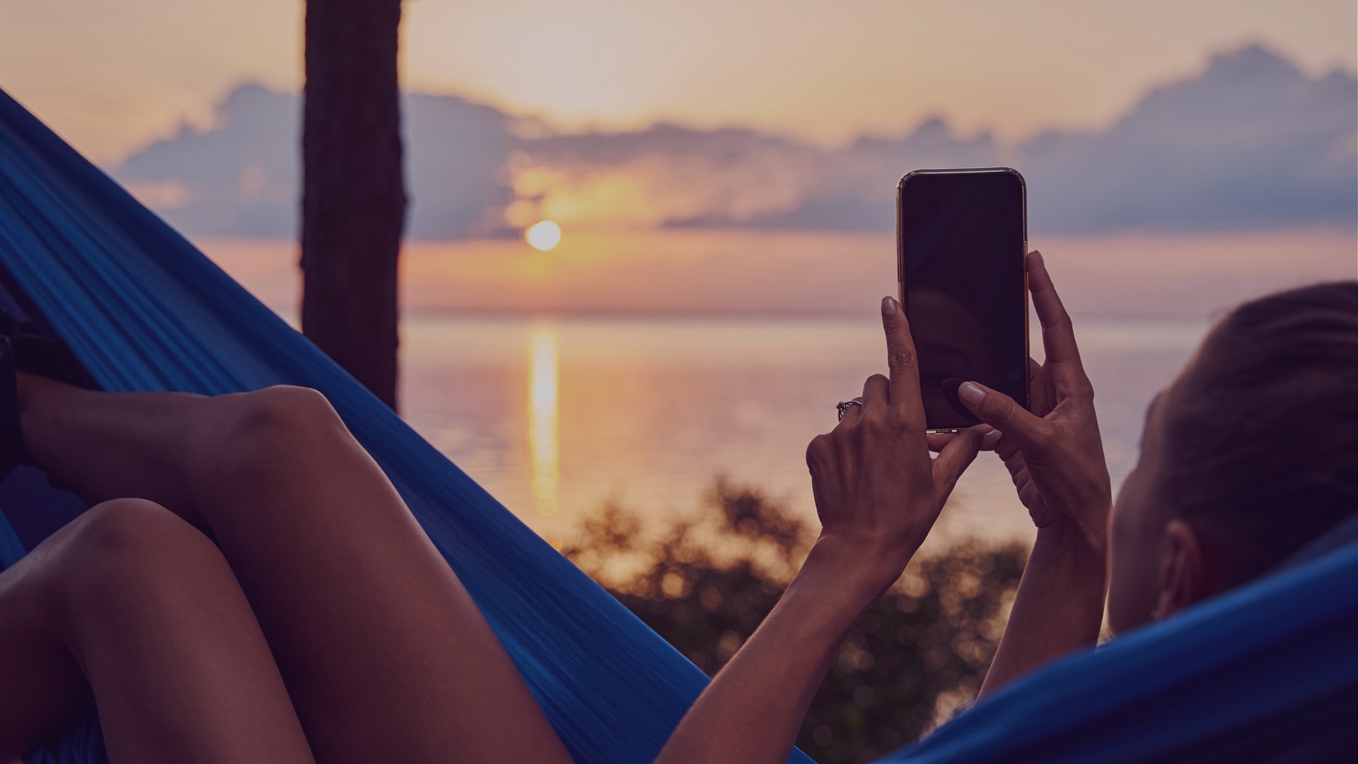 Zurück ins Leben: 4 gute Gründe, wieso du dein Handy bewusst zur Seite ...