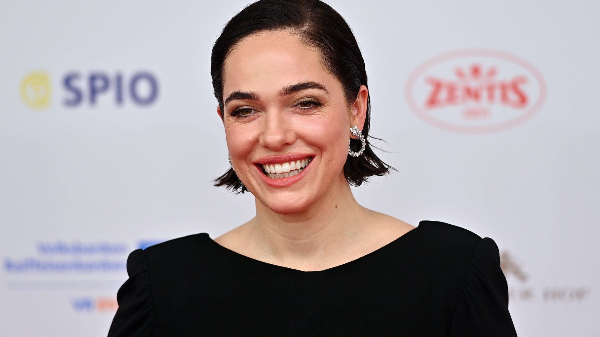 Verena Altenberger: Hat die Schauspielerin einen Freund?