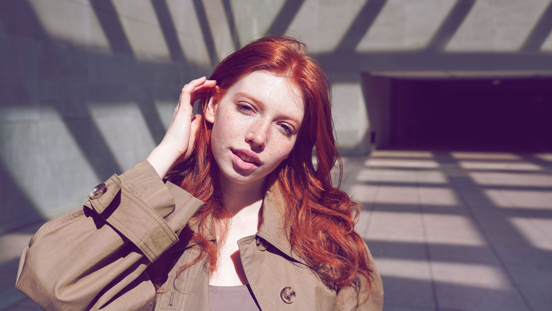 8 Verhaltensweisen, die dich (unabsichtlich) zu einem Pick Me Girl machen