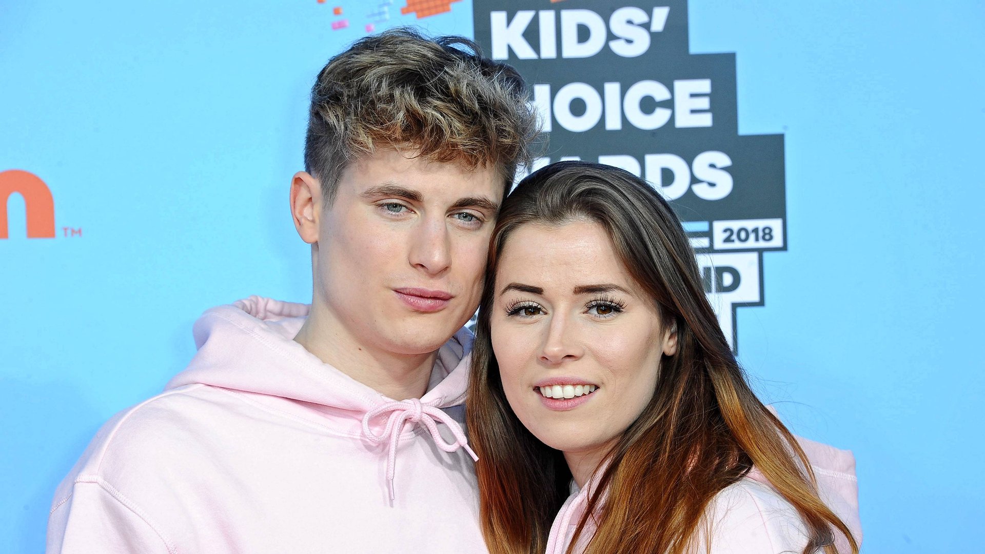 Falco Punch: Wer ist die Freundin des erfolgreichen TikTok-Stars?