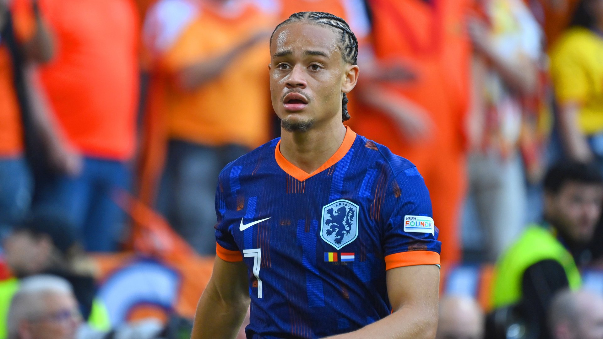 Xavi Simons: Hat der Fußball-Nationalspieler eine Freundin?