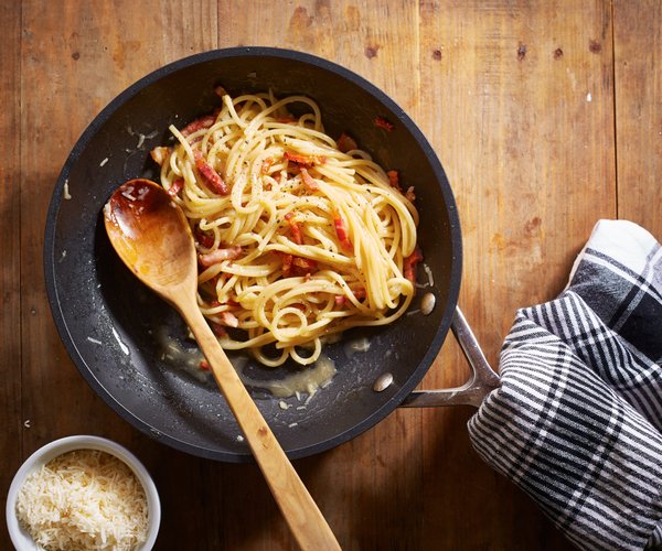 Spaghetti-Eis Rezept: So machst du den Eiscreme-Klassiker zu Hause selber!