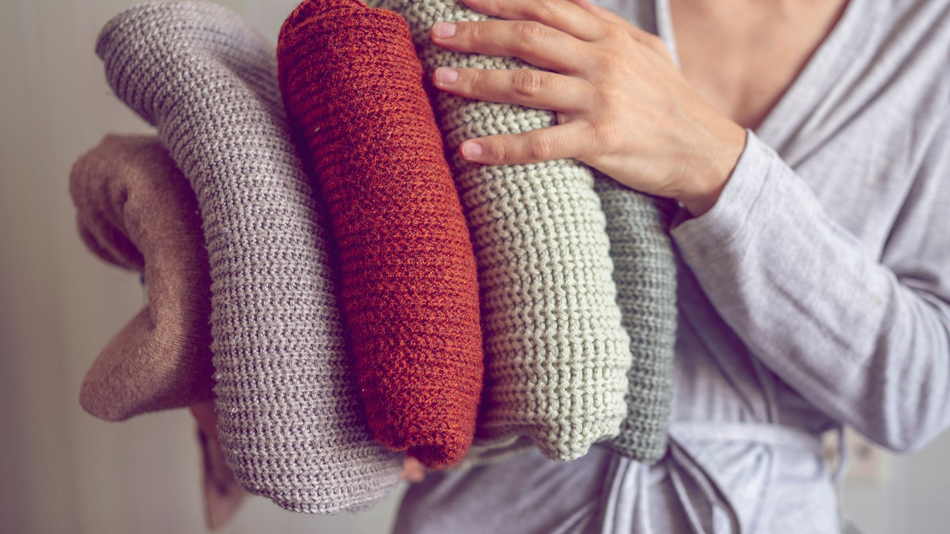 Was ist Polyacryl? Alles, was du über den Stoff wissen musst.