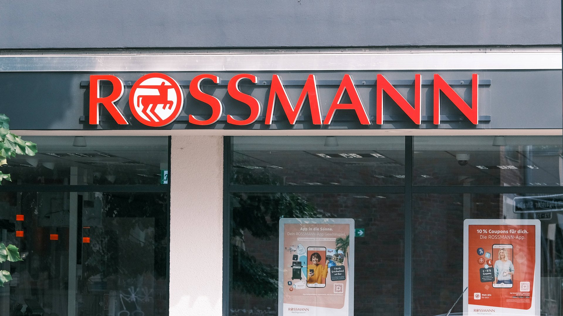 Perfekt für den Herbst: Alle lieben diesen matten Lippenstift von Rossmann