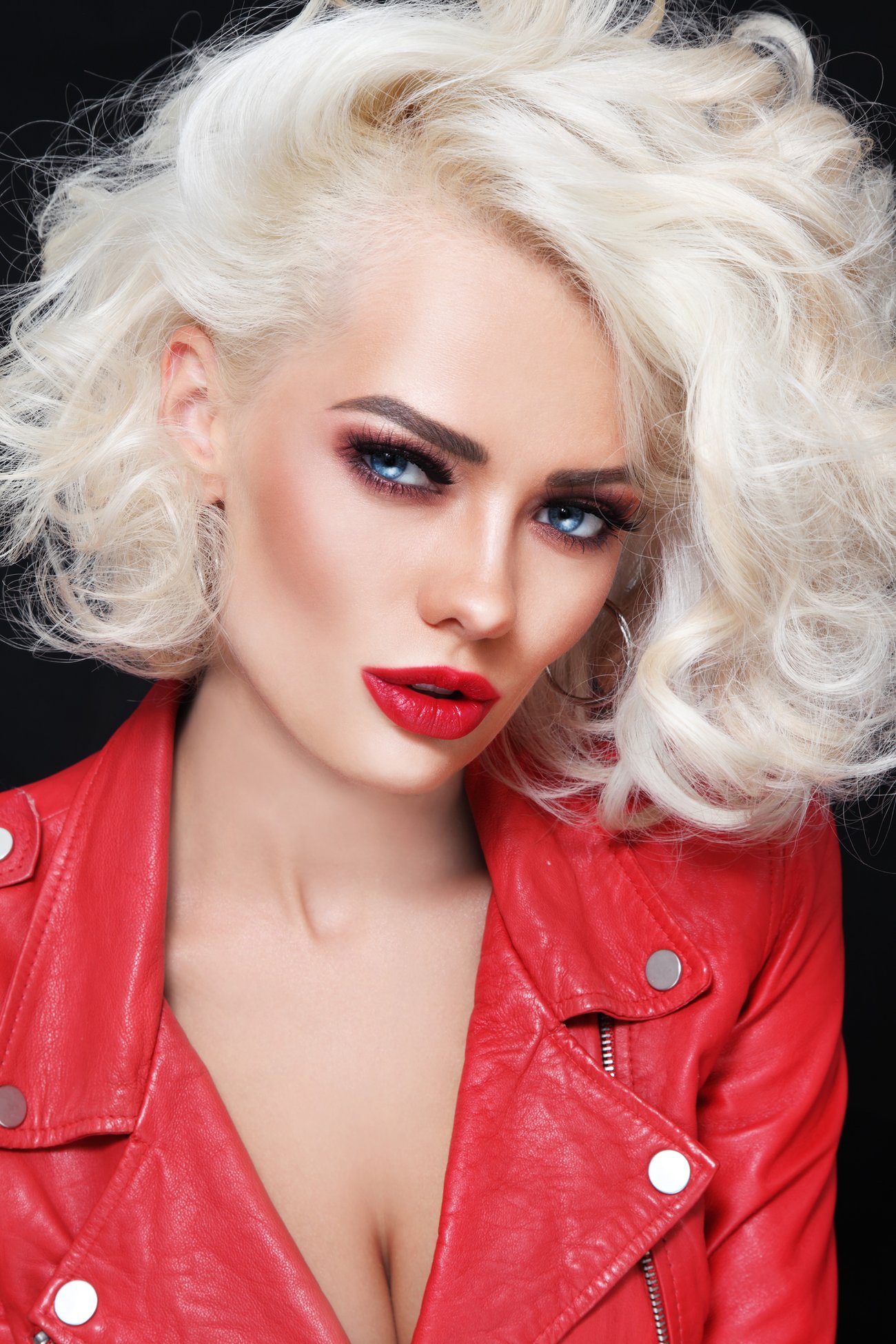 Haare weiß färben: Anleitung & Tipps