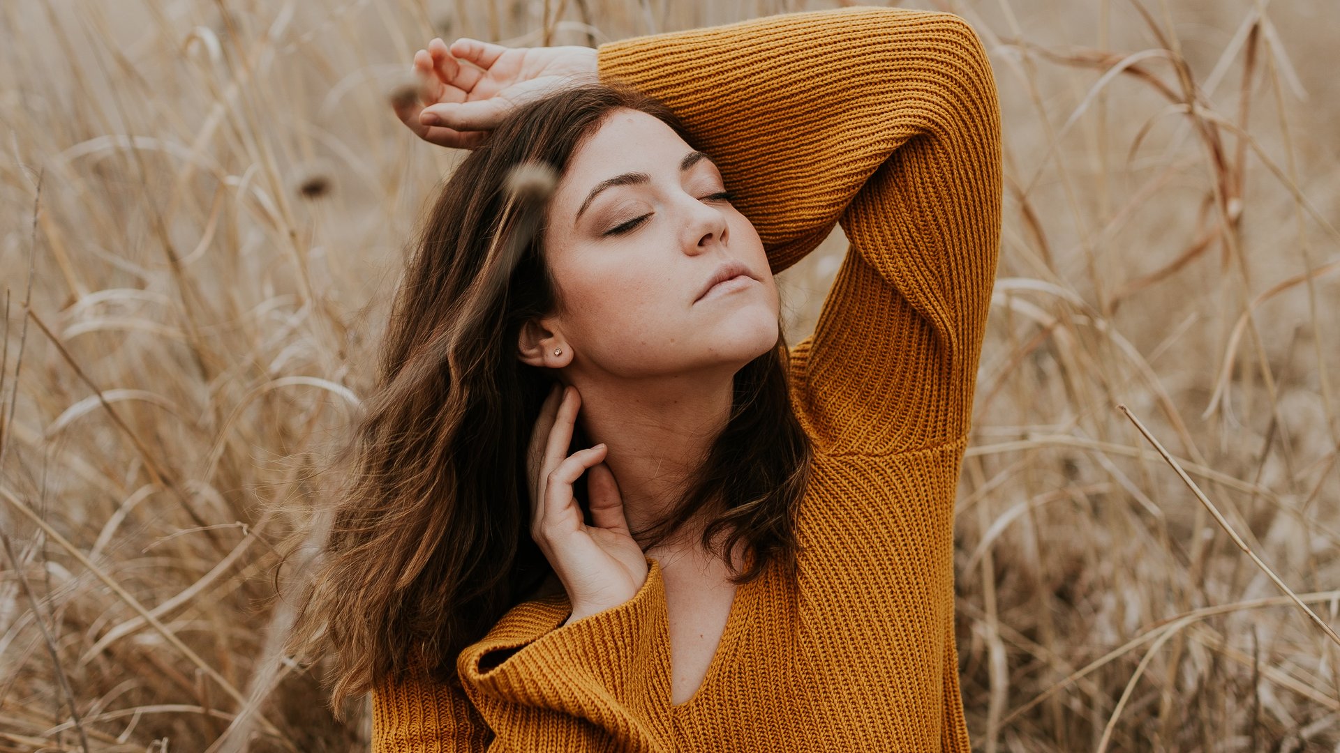Herbsttyp Farben: Diese Nuancen und Styles sind perfekt für dich