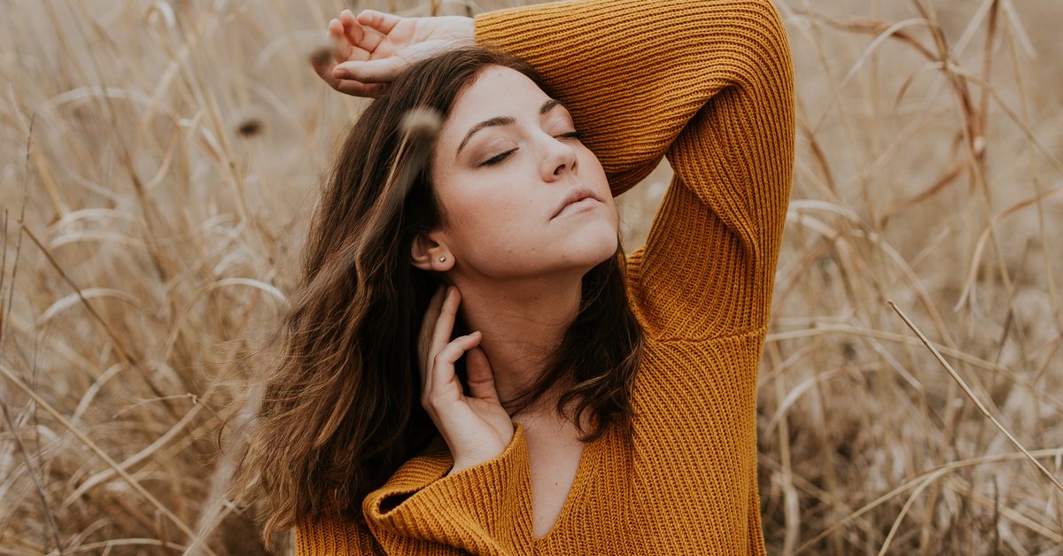 Herbsttyp Farben: Diese Nuancen und Styles sind perfekt für dich