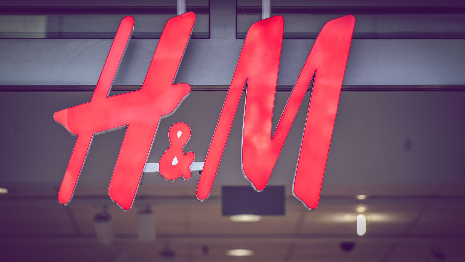 Hier sind unsere liebsten Winterpullover von H&M!