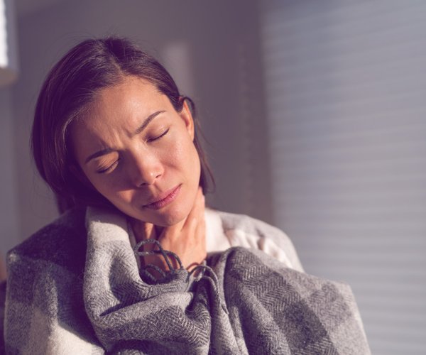 Vergiss Halsschmerzen: 9 effektive Hausmittel gegen Halsweh