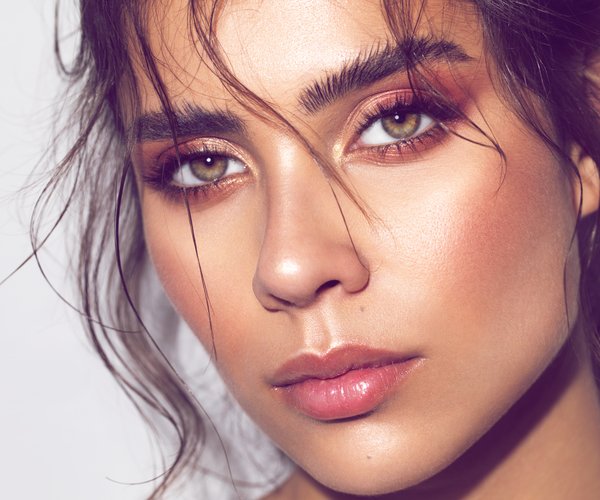 Brow Lifting selber machen: So fixierst du deine Brauen dauerhaft