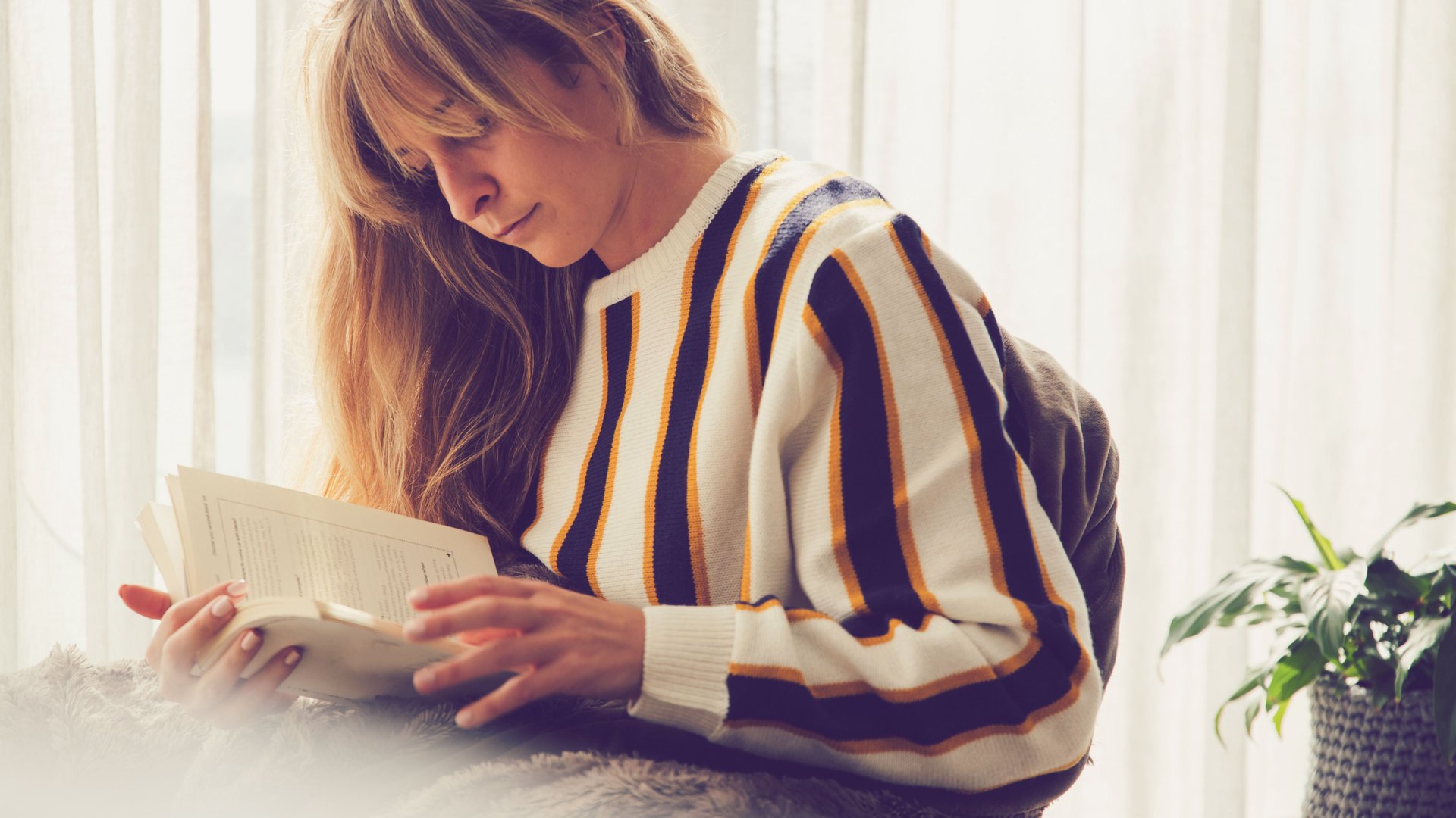 Half Moon Bangs: Die schönste Trend-Frisur im Winter